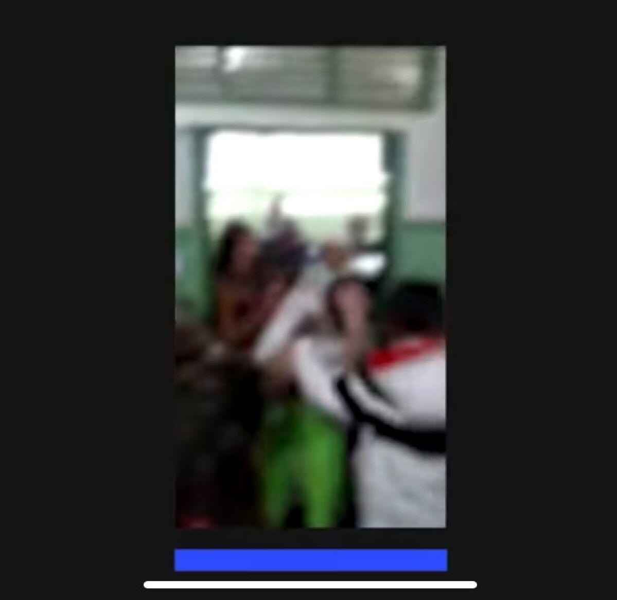Aluna trans é chamada por pronome masculino e agredida em escola ... Aluna trans é chamada por pronome masculino e agredida em escola ...