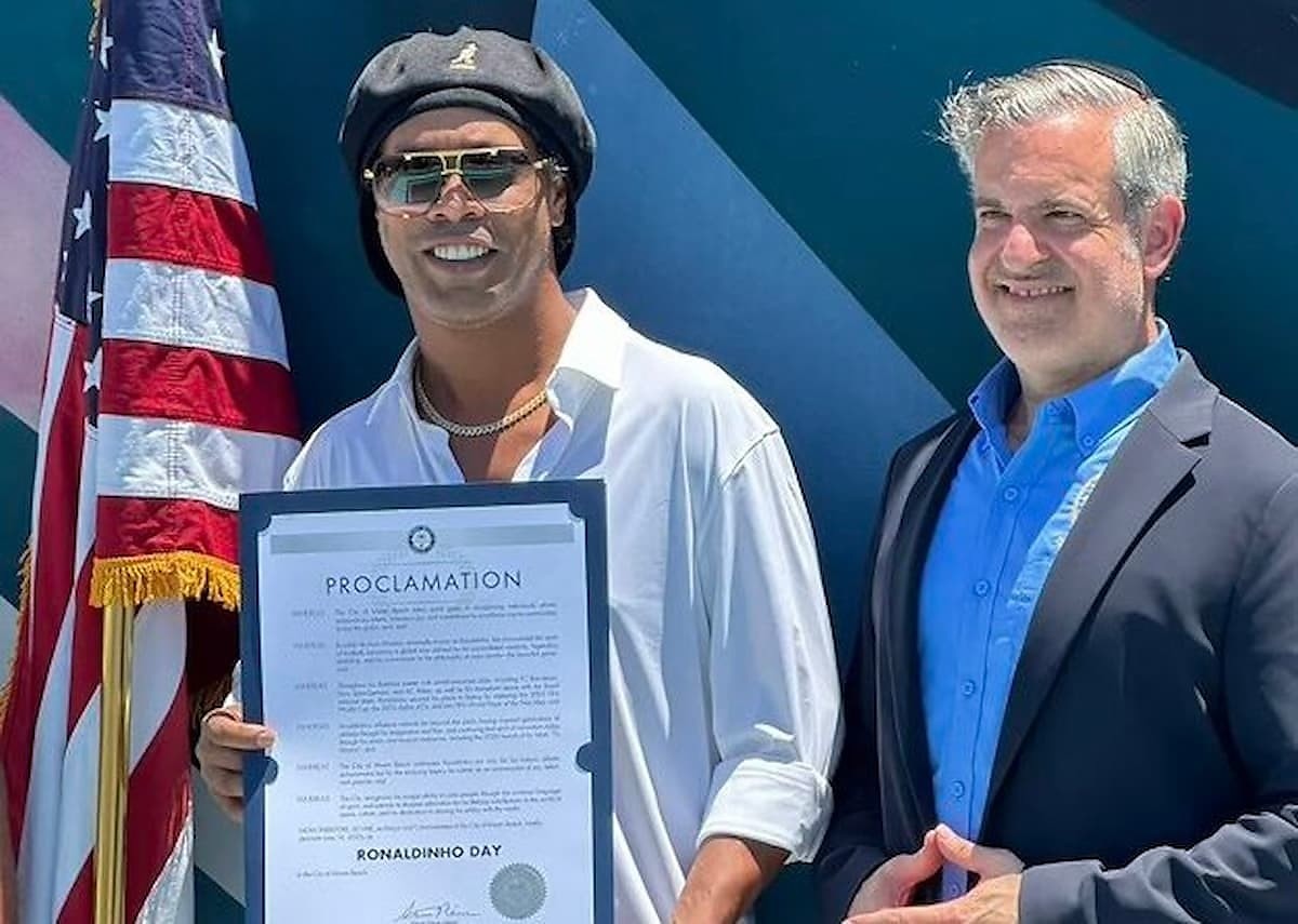 Prefeito de Miami Beach cria Ronaldinho Day em evento da Copa nos EUA ...